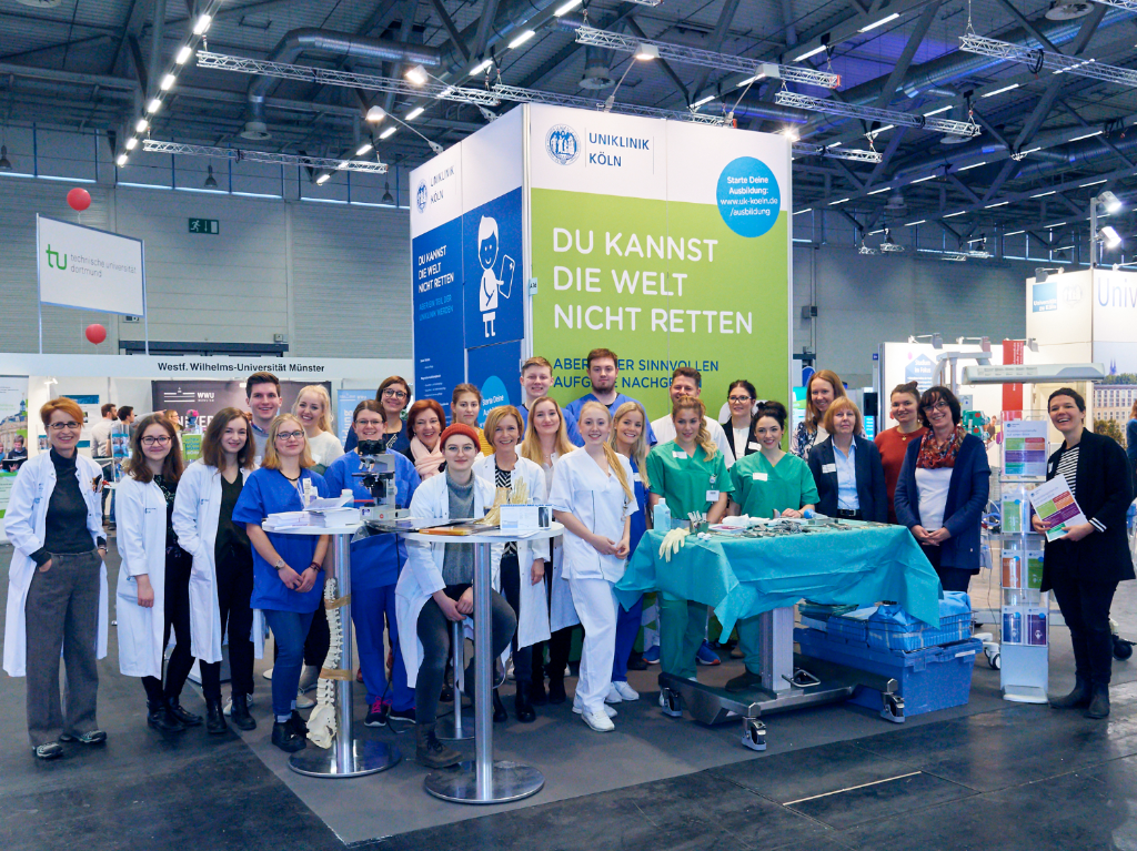 Mit frischem Auftritt auf der Messe Einstieg in Köln | Uniklinik Köln