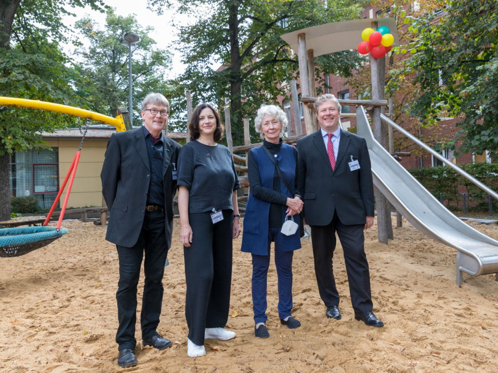 Neues Außengelände eingeweiht | Uniklinik Köln