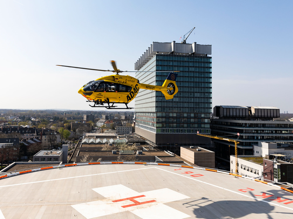 Neuer Heliport in Betrieb genommen | Gefäßchirurgie | Uniklinik Köln