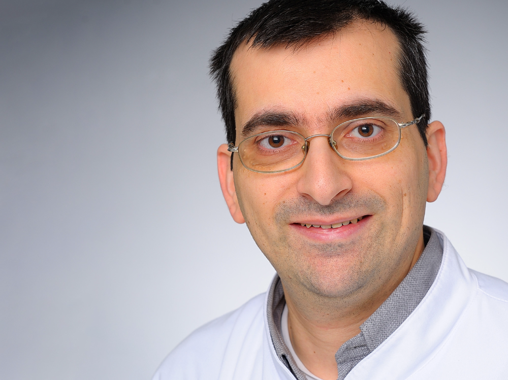 Schmerzlinderung durch Rückenmarkstimulation | Stereotaxie | Uniklinik Köln